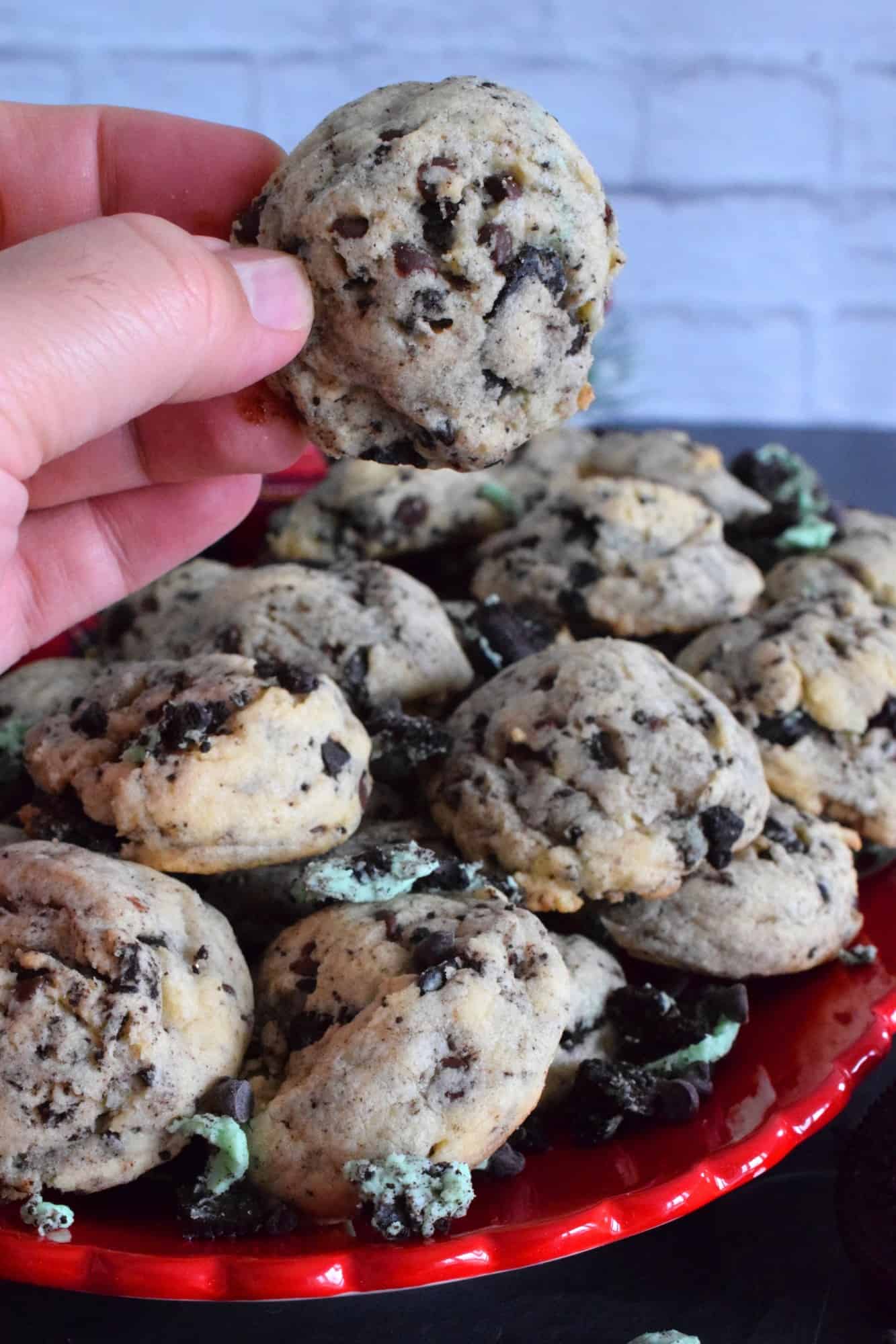Mint Oreo Cookies and Cream Cookies - Lord Byron's Kitchen